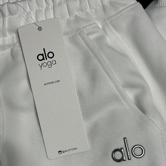 ALO Yoga | Pants & Jumpsuits | Alo Yoga Accolade Hoodiesweatpants Set ...